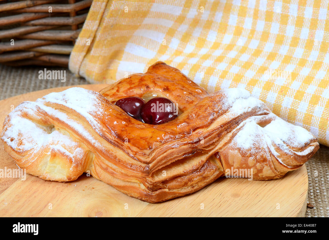 Flaky pastry hi-res stock photography and images - Alamy