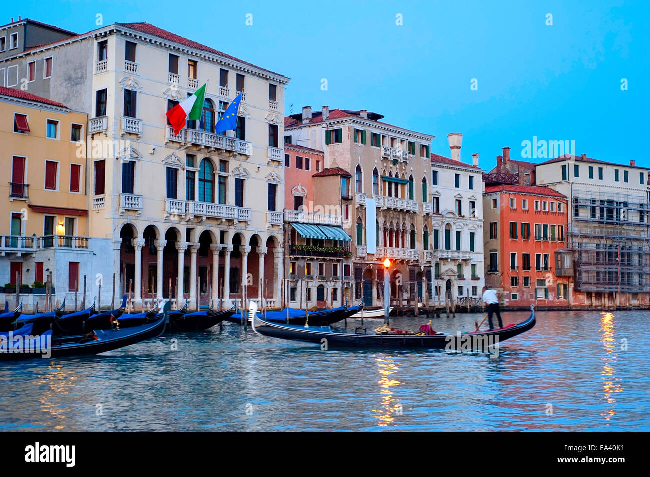 Venice scene hi-res stock photography and images - Alamy
