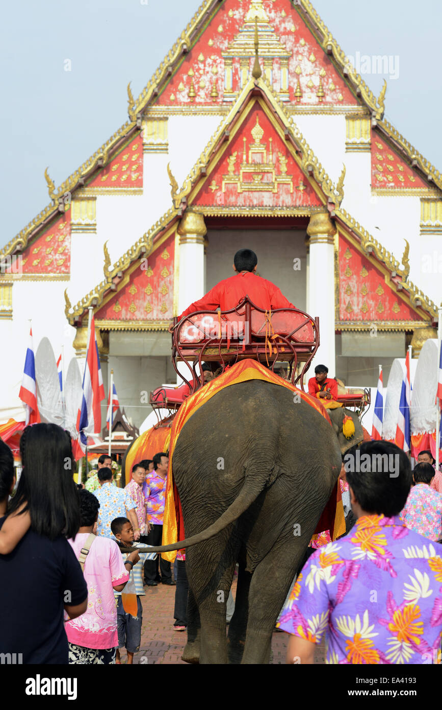 Songkran elefant hi-res stock photography and images - Alamy