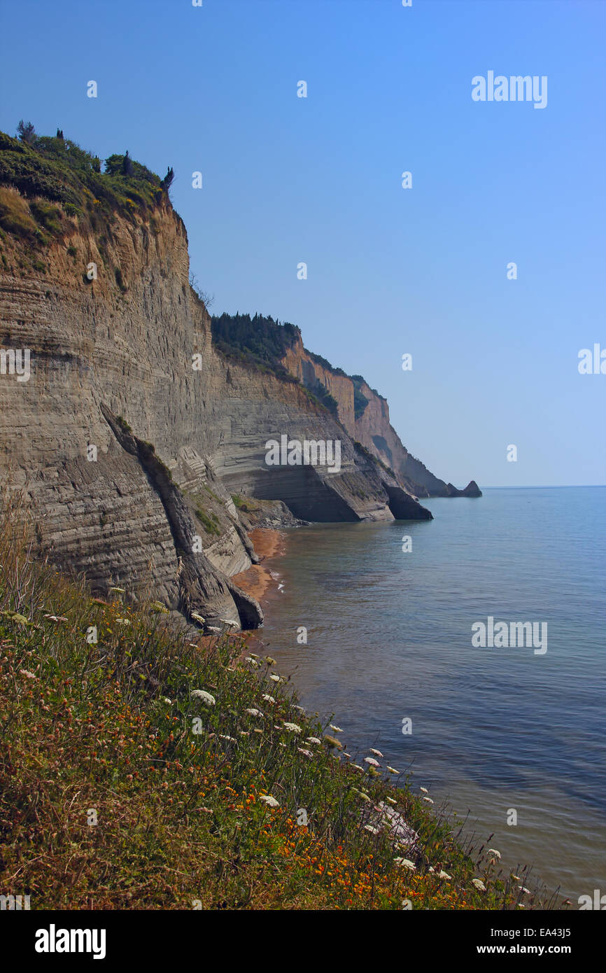 High cliffs over water hi-res stock photography and images - Alamy