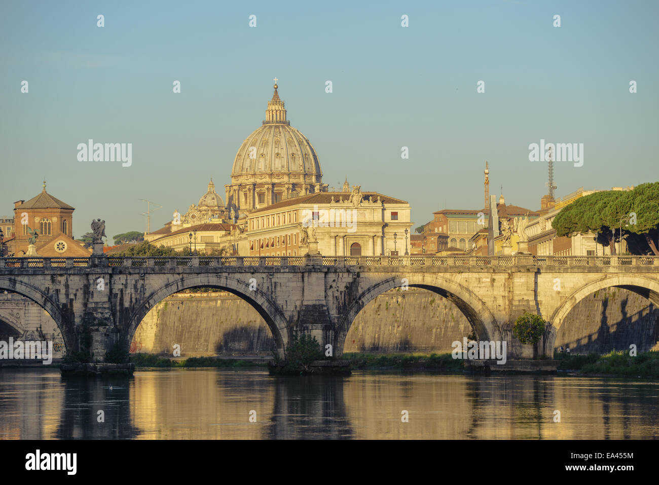 Cathedral of rome hi-res stock photography and images - Alamy