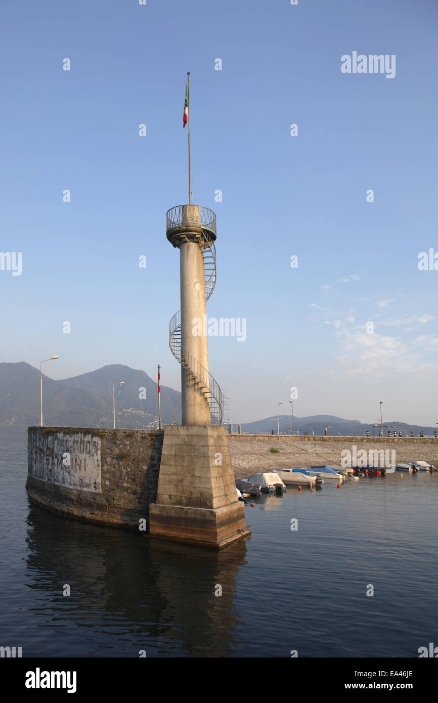 Pier and lighthouse in the port Stock Photo - Alamy