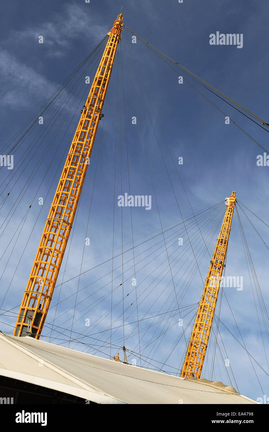 London o2 roof hi-res stock photography and images - Alamy