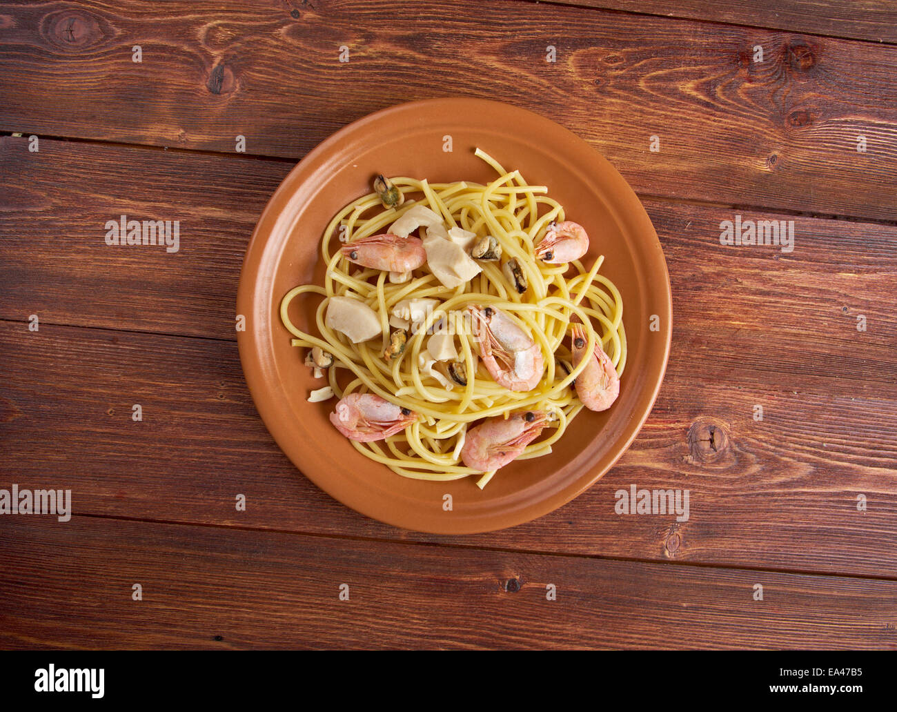 Bucatini plate pasta seafood hi-res stock photography and images - Alamy