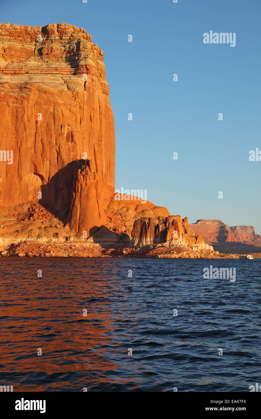 Wave cruise hi-res stock photography and images - Alamy