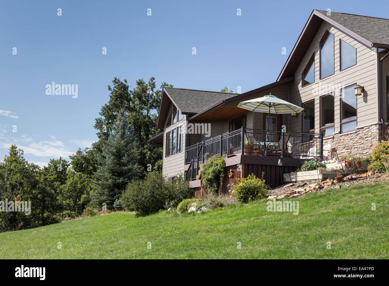 Showcase house green hi-res stock photography and images - Alamy