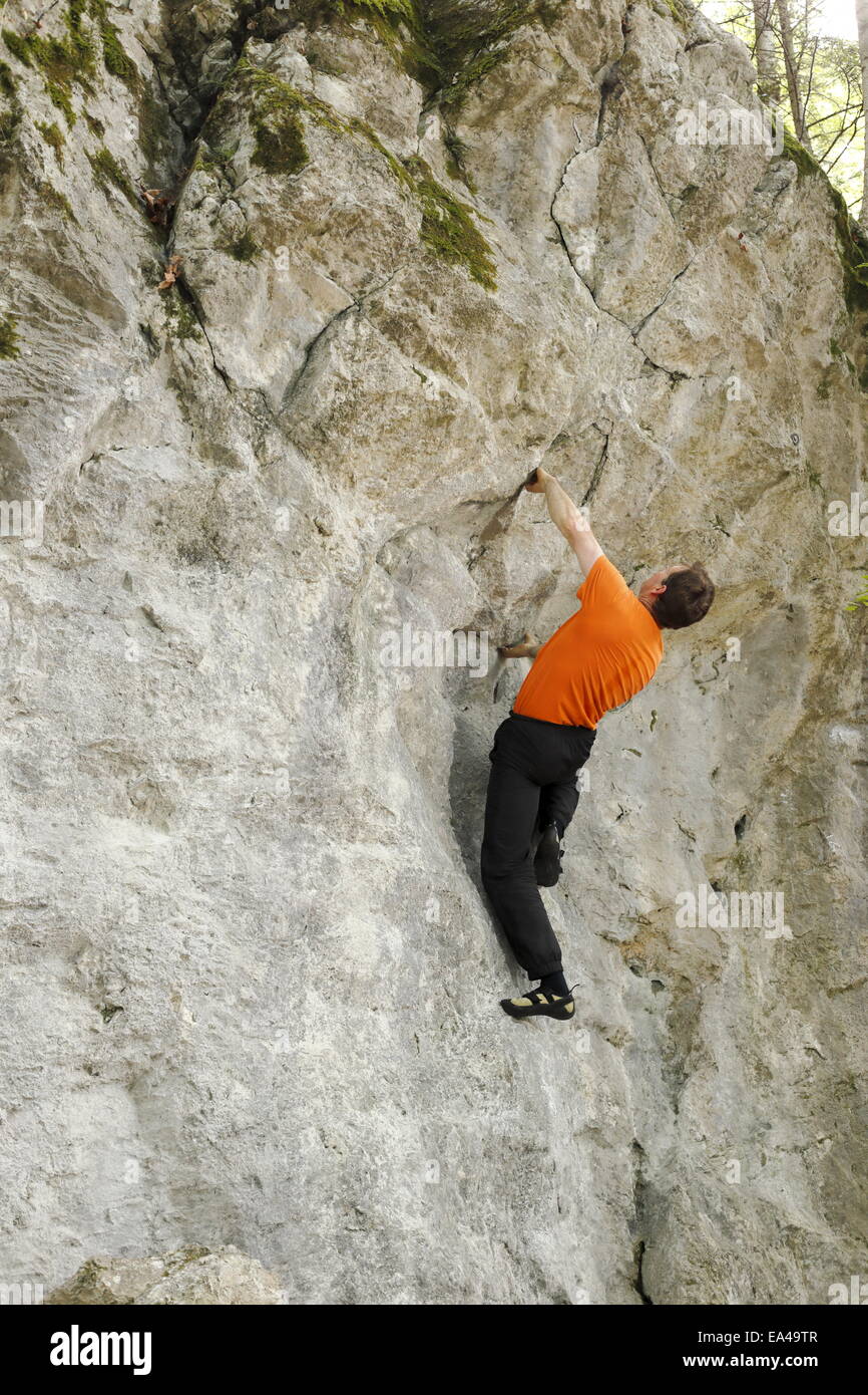 Free solo climbing hi-res stock photography and images - Alamy