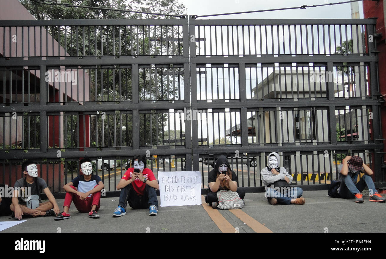 Quezon City, Phillipines. 5th November, 2014. Filipino hackers called ...