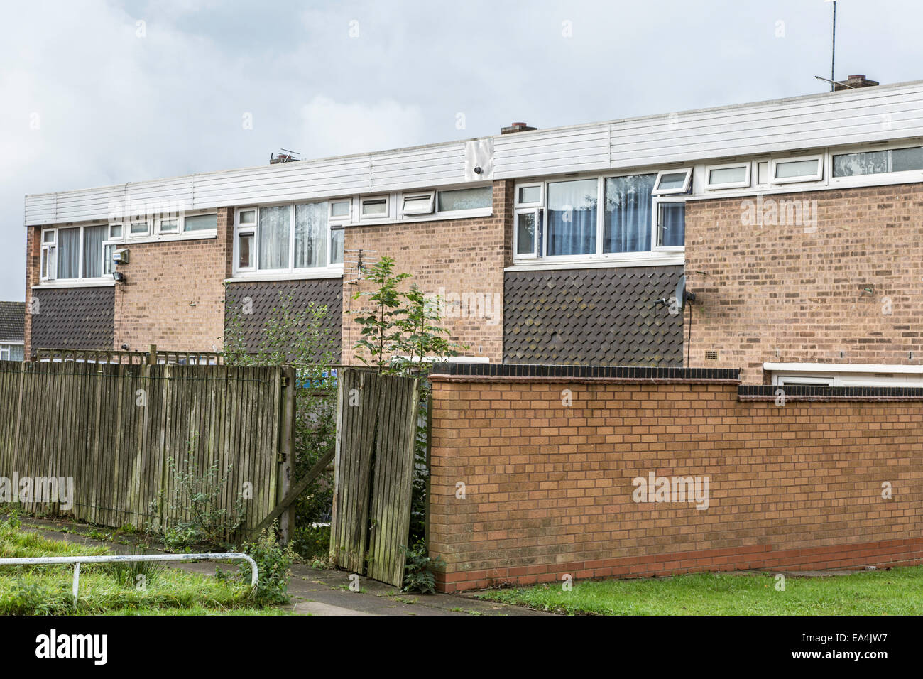 Poor housing estate hi-res stock photography and images - Alamy