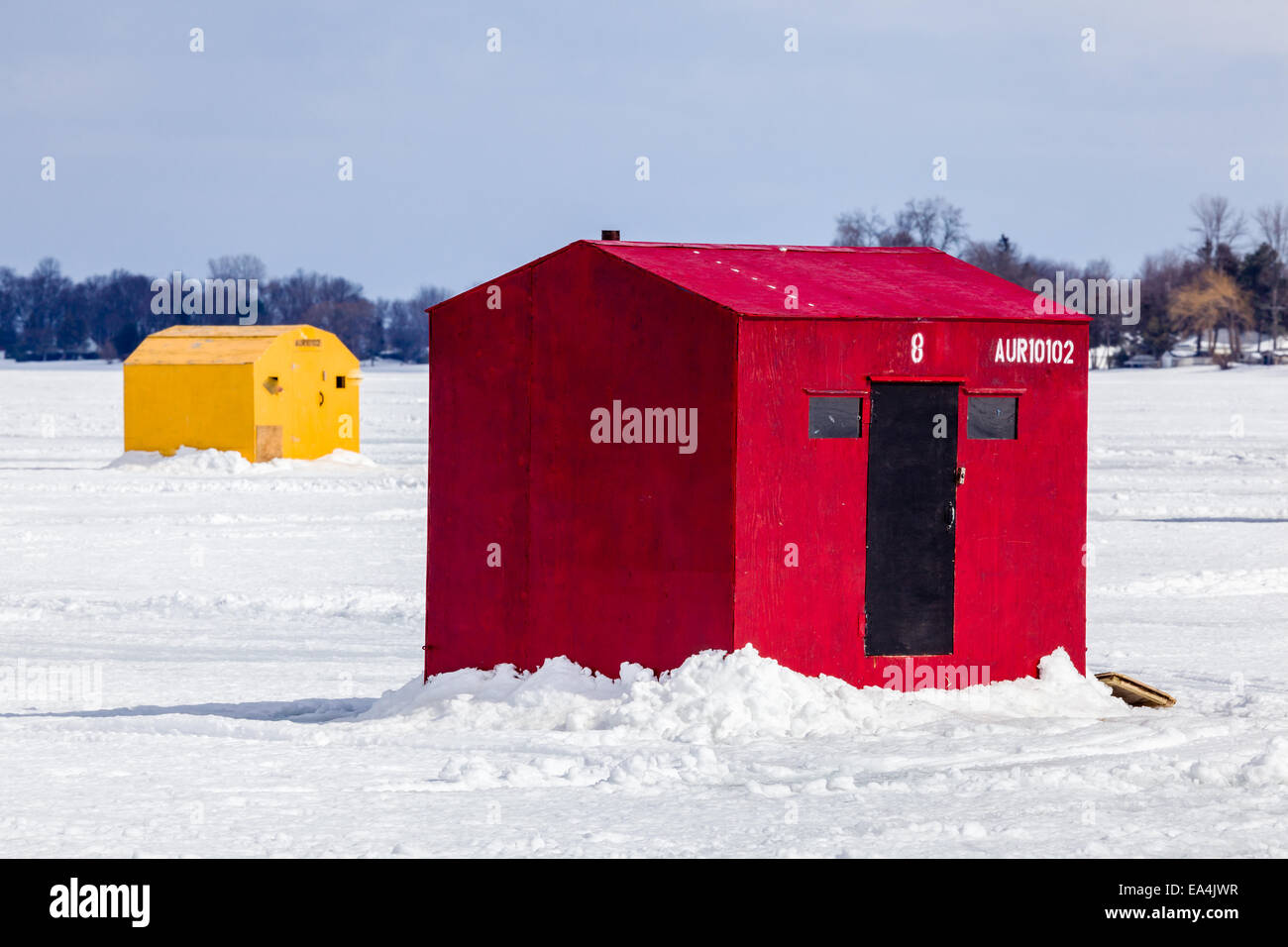 Ice Fishing Huts on Lake Simcoe Stock Photo - Alamy