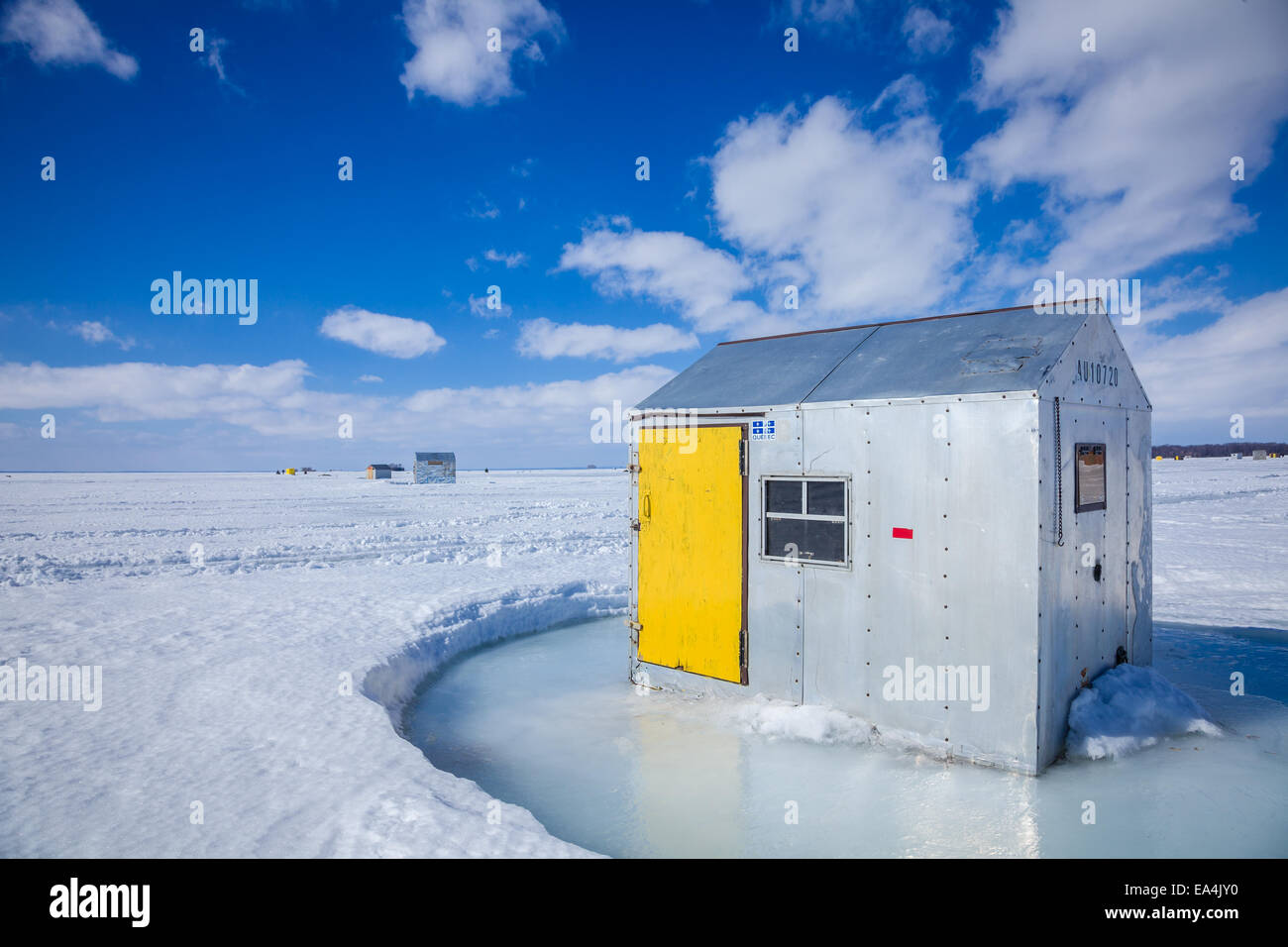 Lake simcoe ice fishing hi-res stock photography and images - Alamy