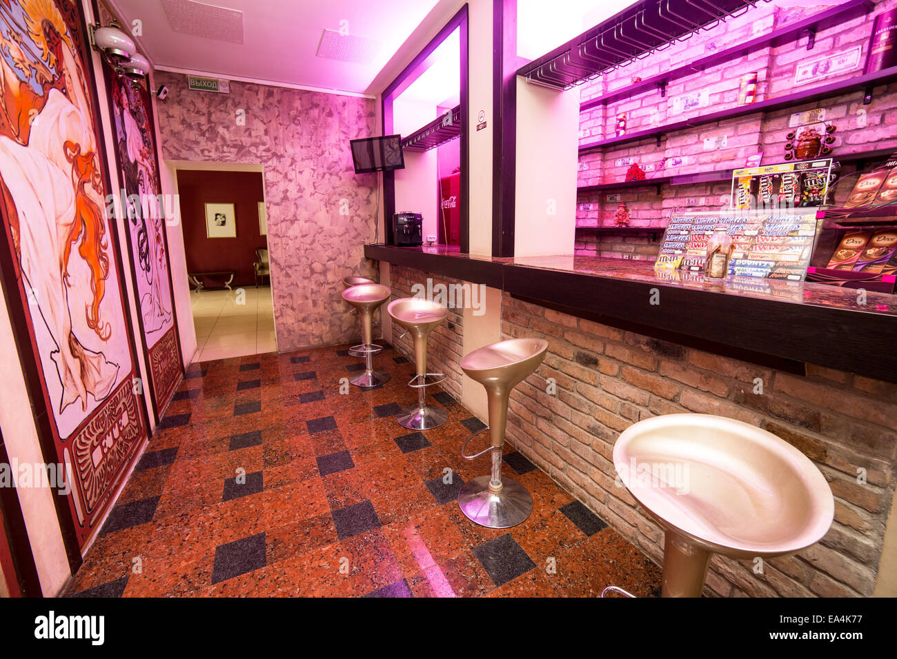 Hotel lounge bar interior design Stock Photo - Alamy