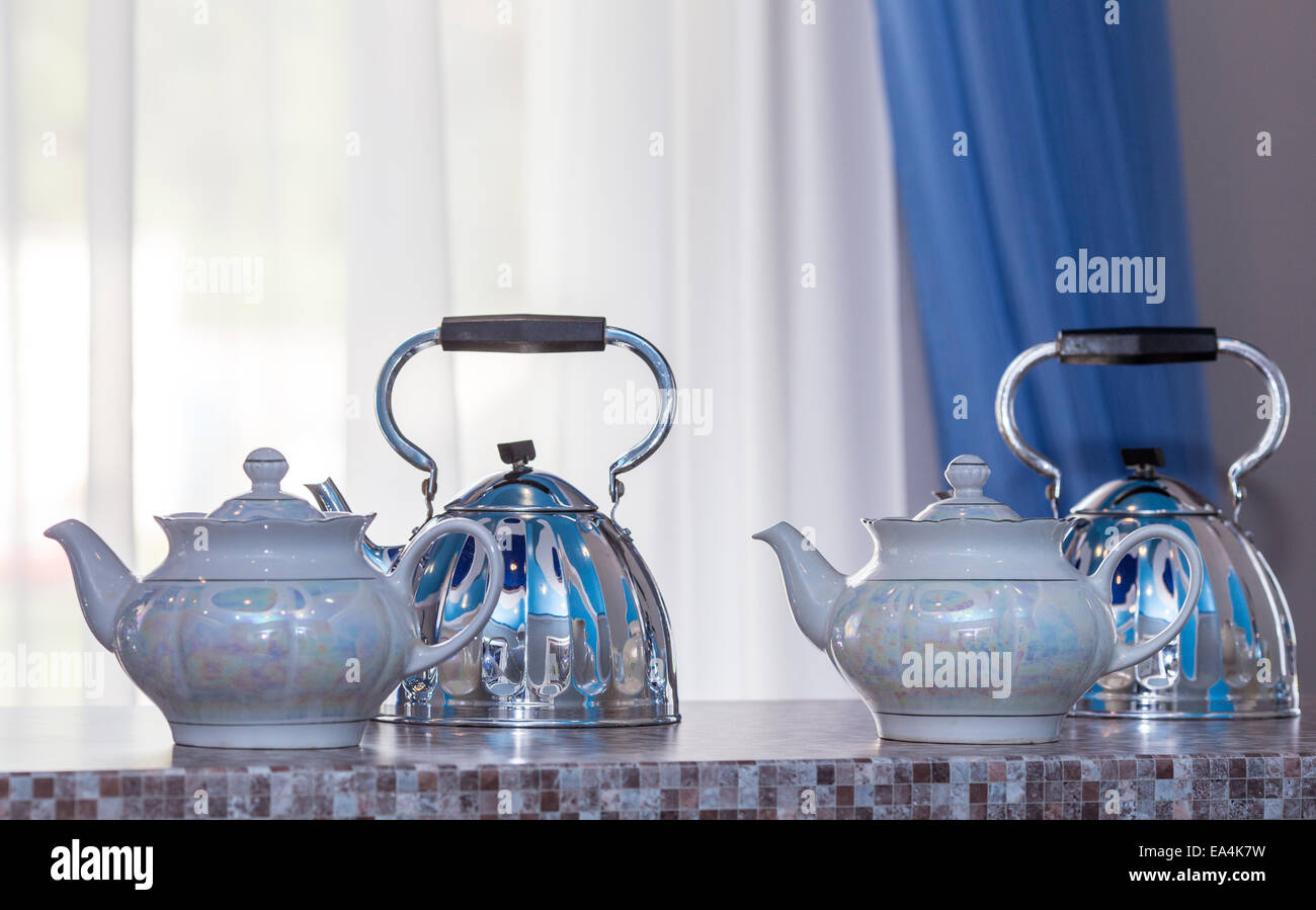 Tea pot on bar counter, restaurant Stock Photo - Alamy