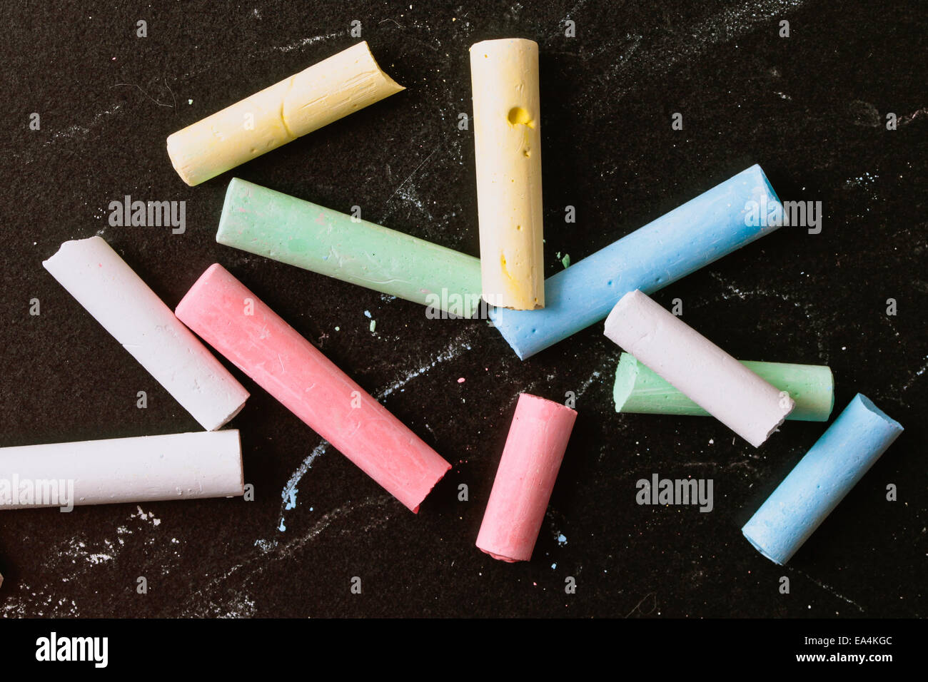 Pieces of chalk hi-res stock photography and images - Alamy
