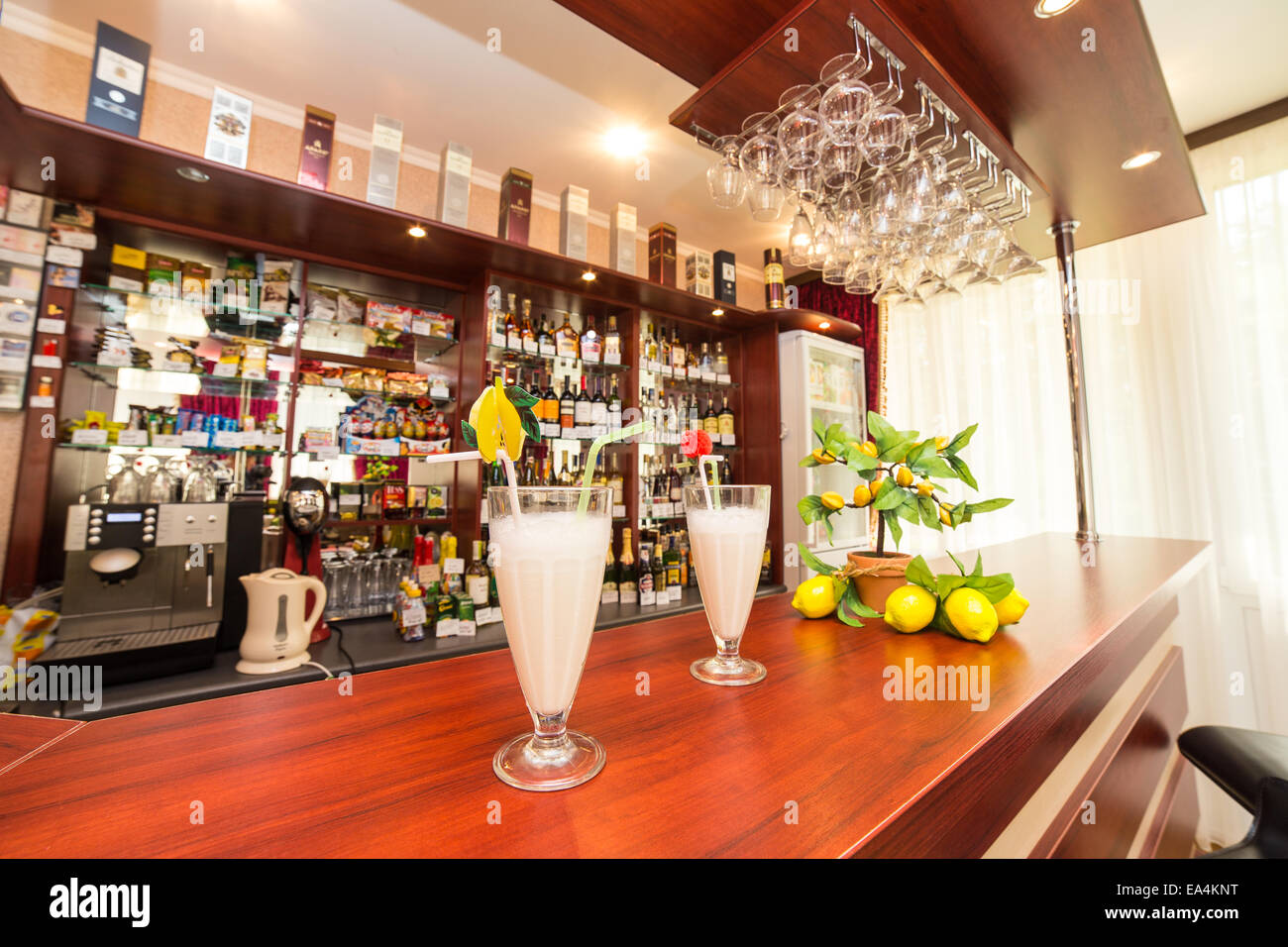 Hotel lounge bar interior design Stock Photo - Alamy