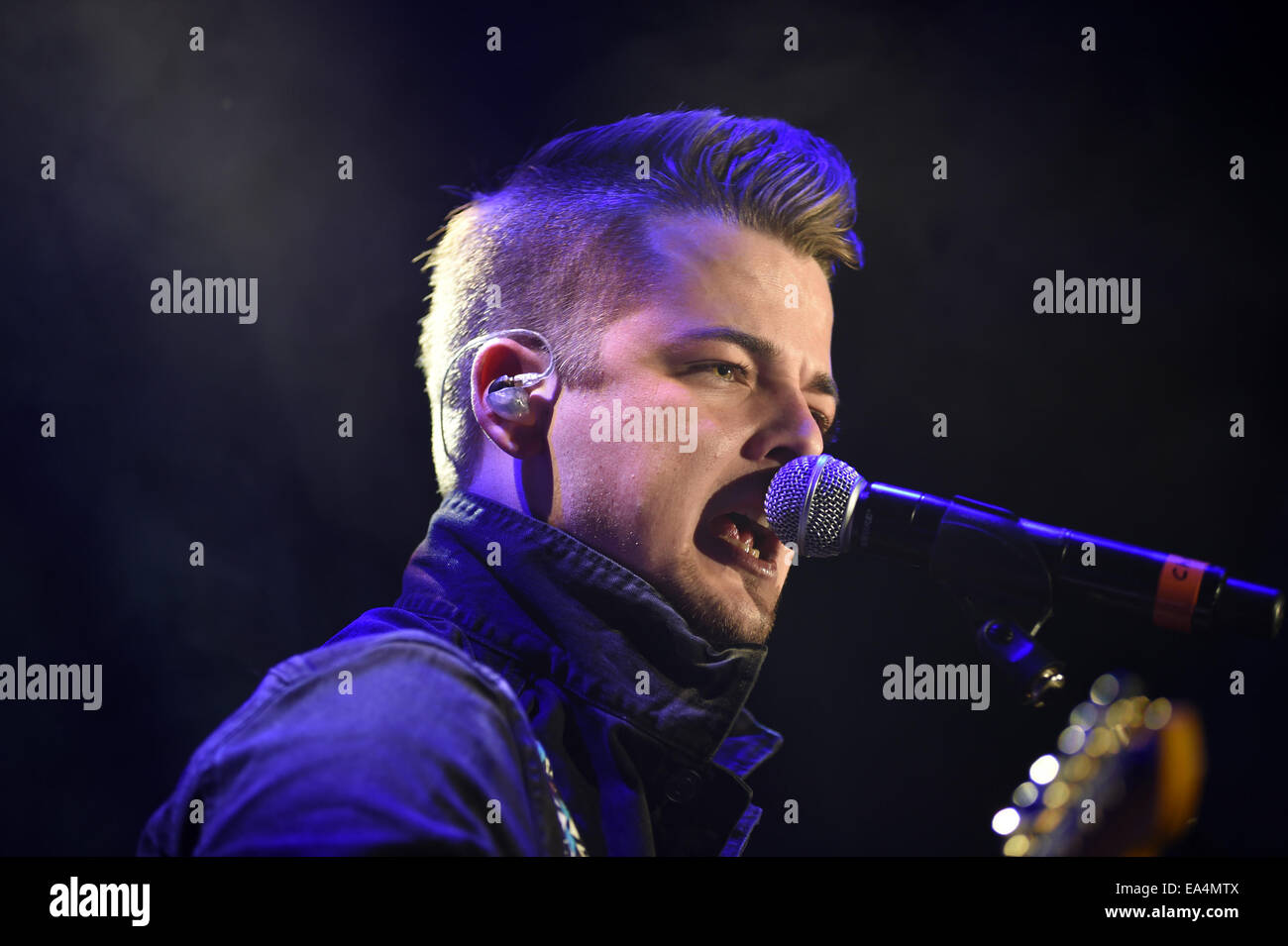 Nov 1, 2014 - Norfolk, Virginia, U.S. - Country Singer CHASE BRYANT ...
