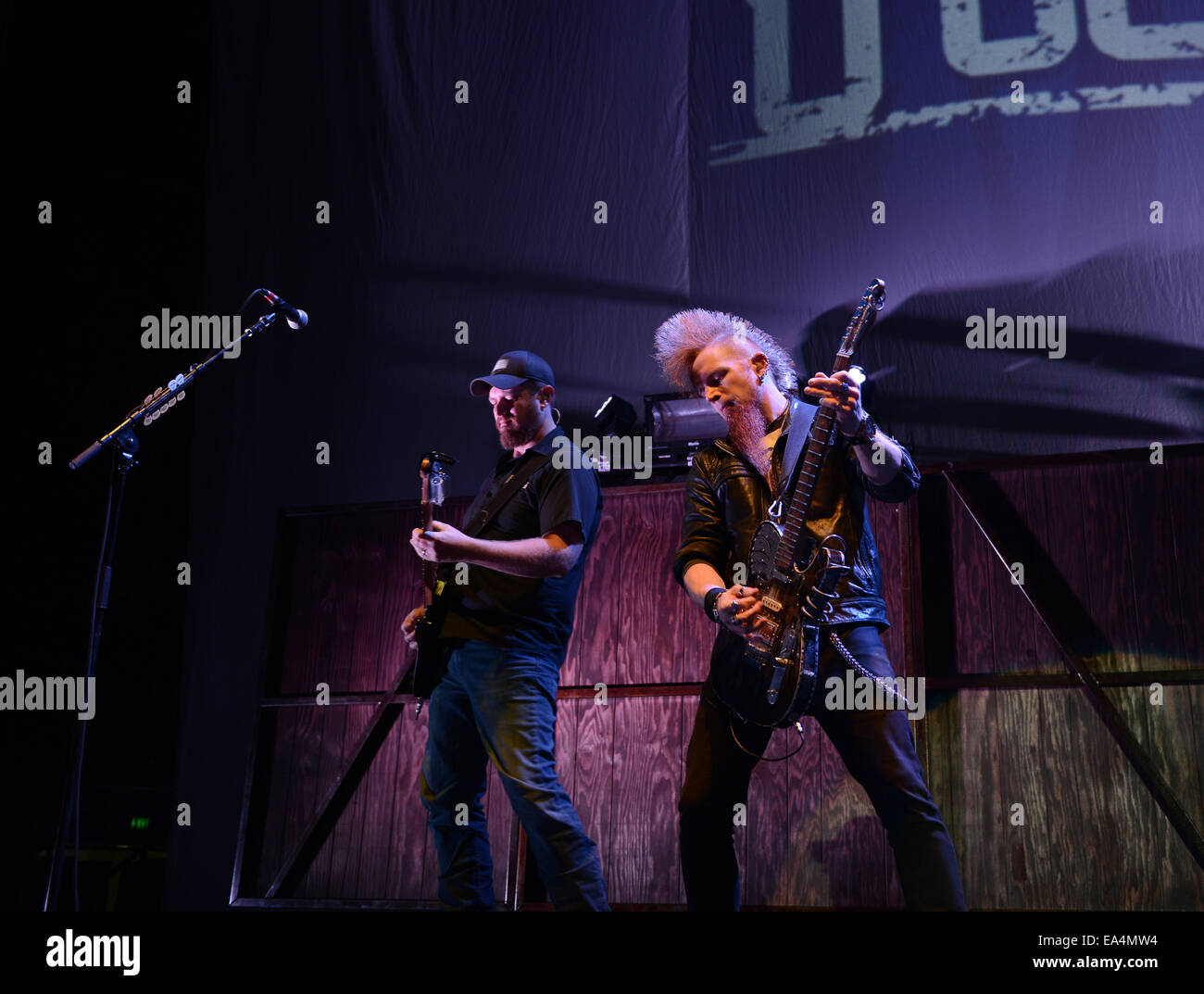 Norfolk, Virginia, USA. 1st Nov, 2014. Country Singer TYLER FARR ...