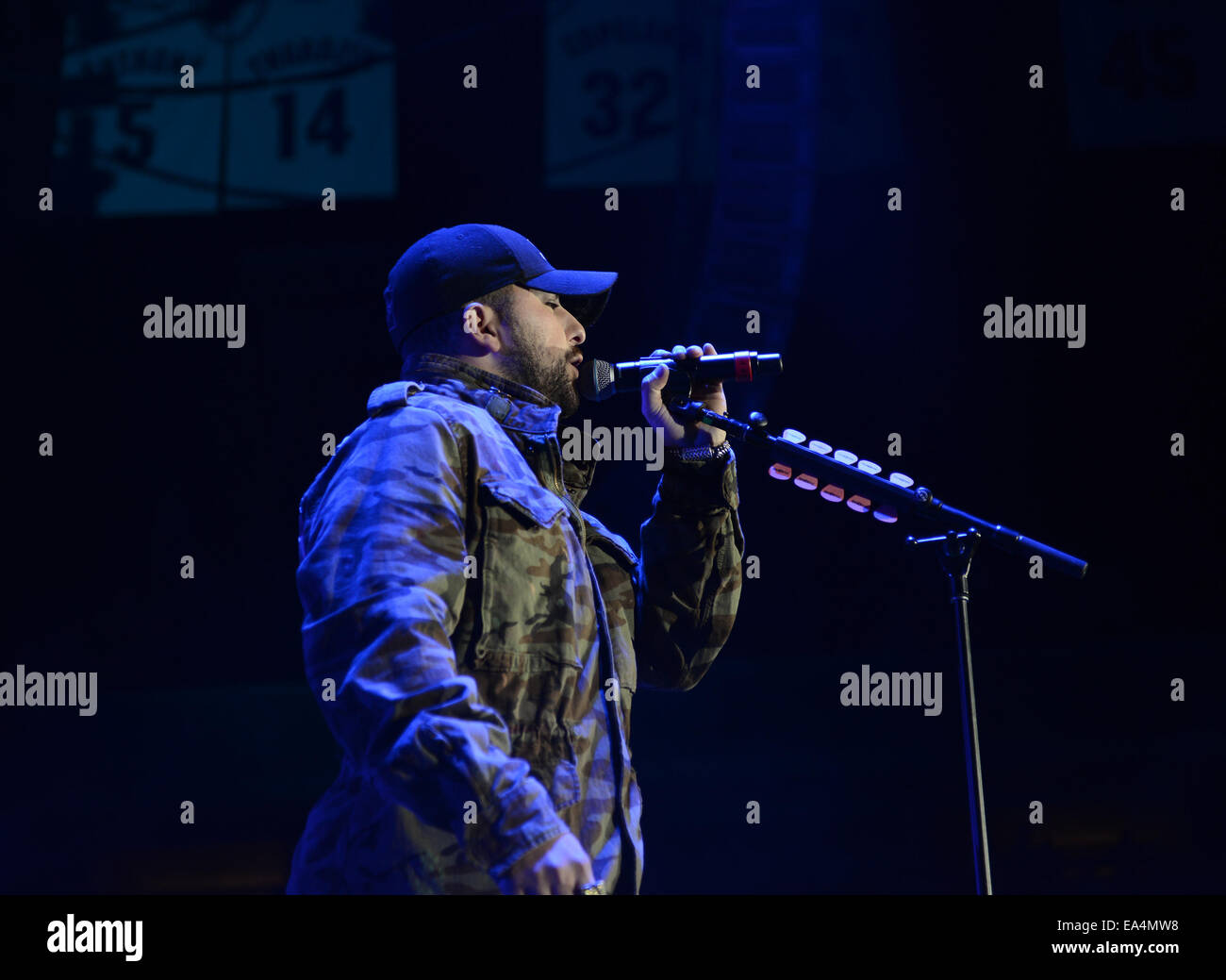 Nov 1, 2014 - Norfolk, Virginia, U.S. - Country Singer TYLER FARR ...