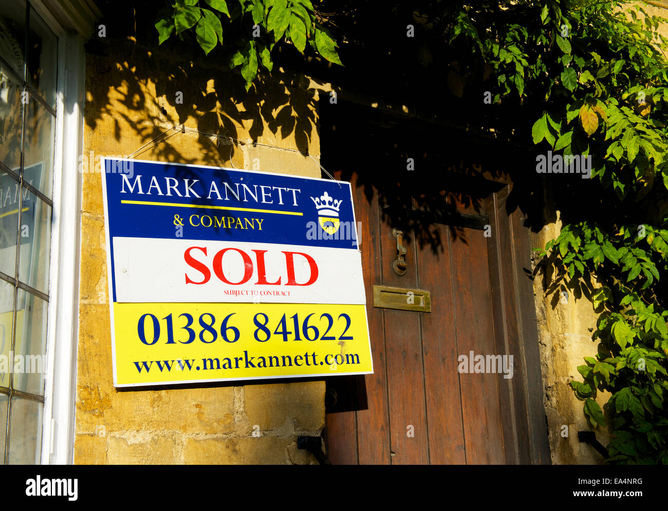 House sold sign in Chipping Campden, Cotswolds, Gloucestershire ...