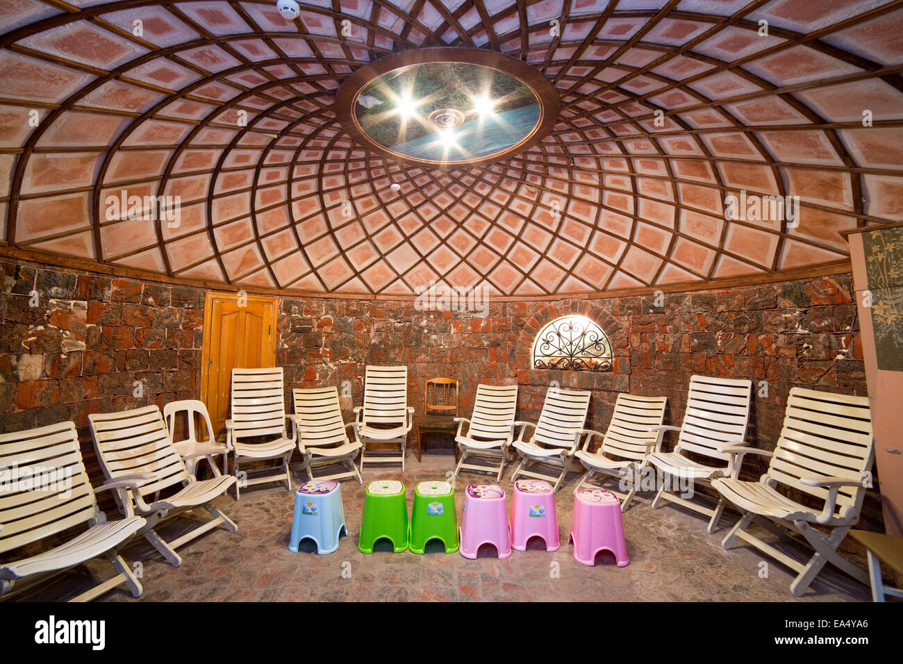 Relaxation room in spa salon Stock Photo - Alamy