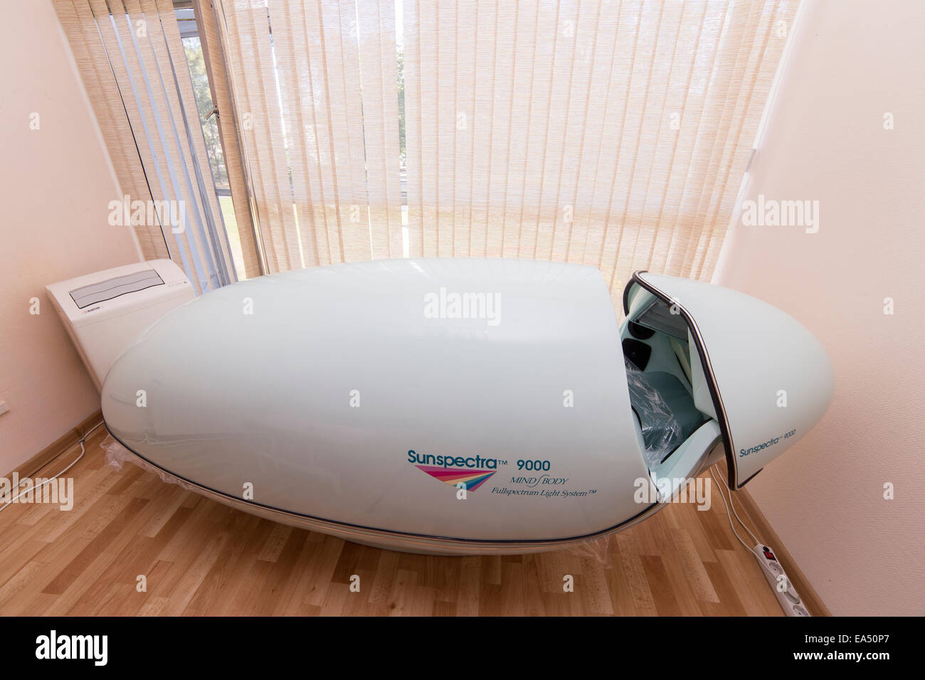 Capsule rooms hi-res stock photography and images - Alamy