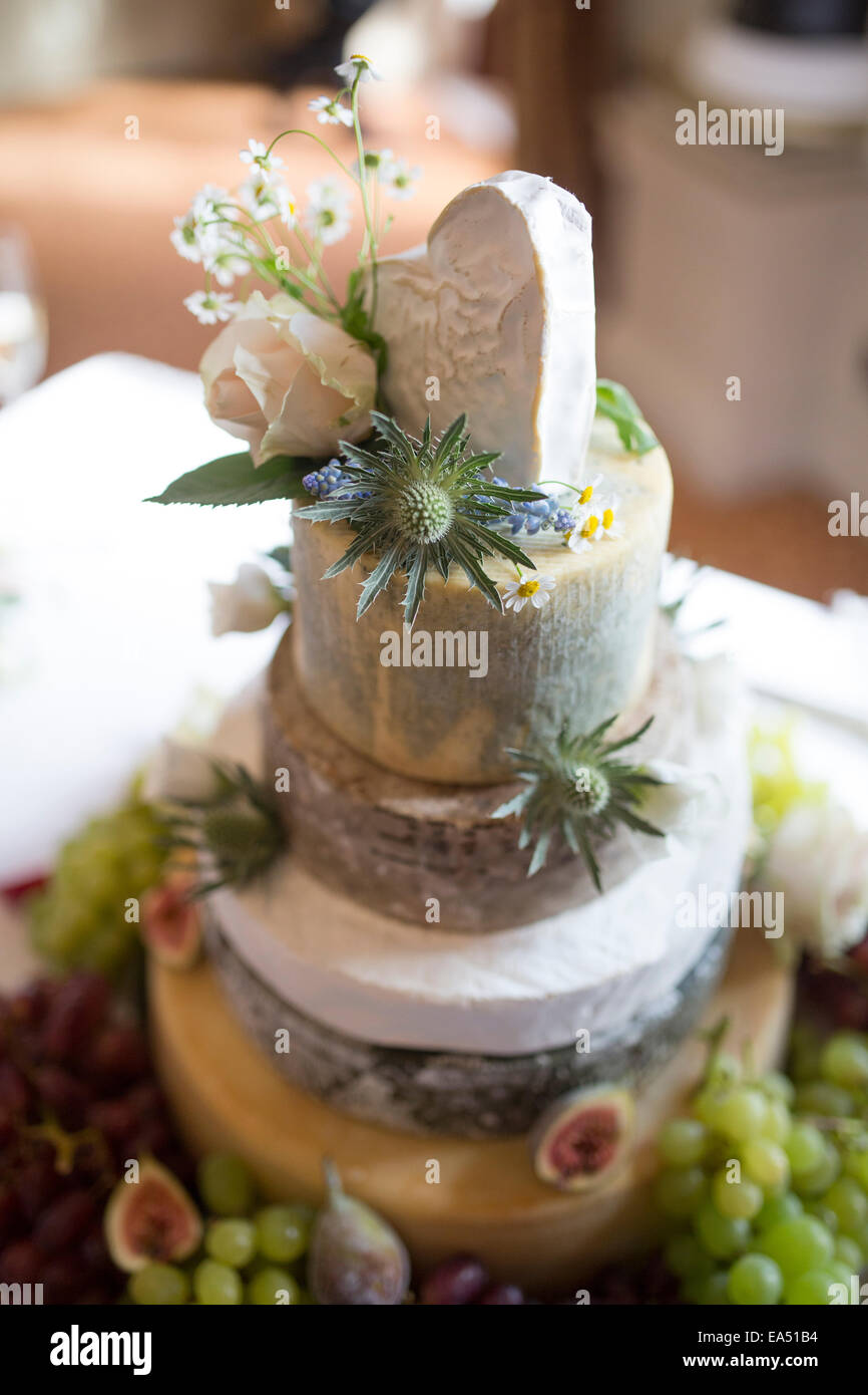 Wedding cheese cake hi-res stock photography and images - Alamy