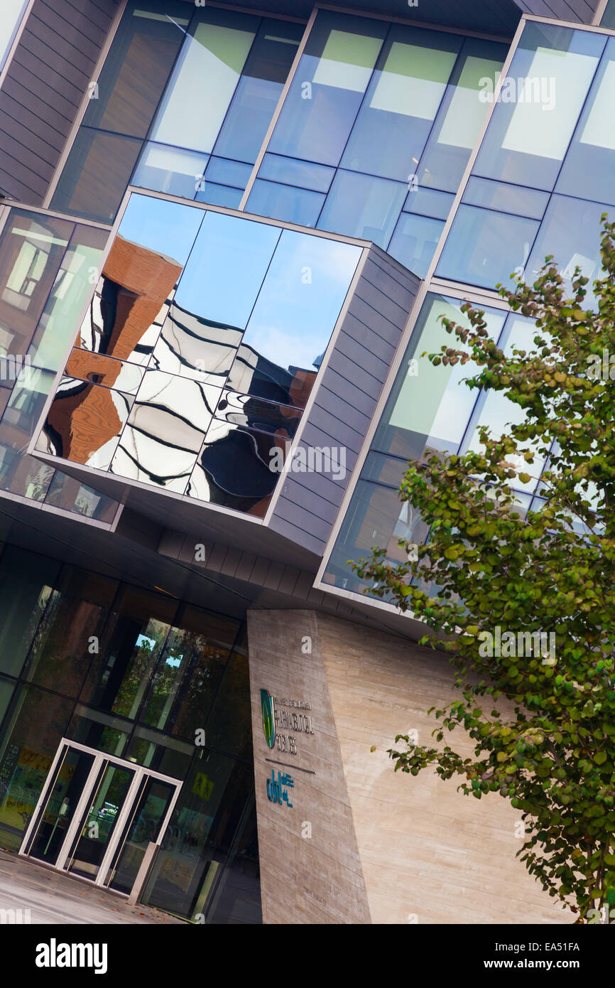 Mirrored feature wall above the entrance to the Pharmaceutical Sciences ...