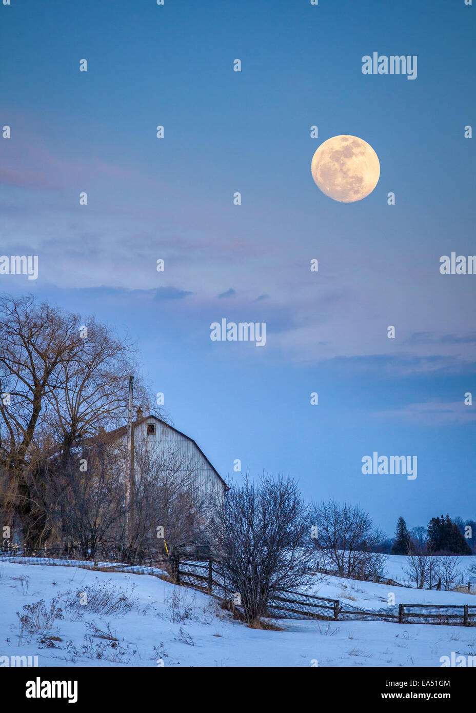 Moon rising over barn in York Region, Ontario,Canada Stock Photo - Alamy