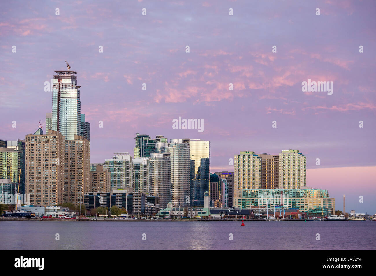 Toronto landscape hi-res stock photography and images - Alamy