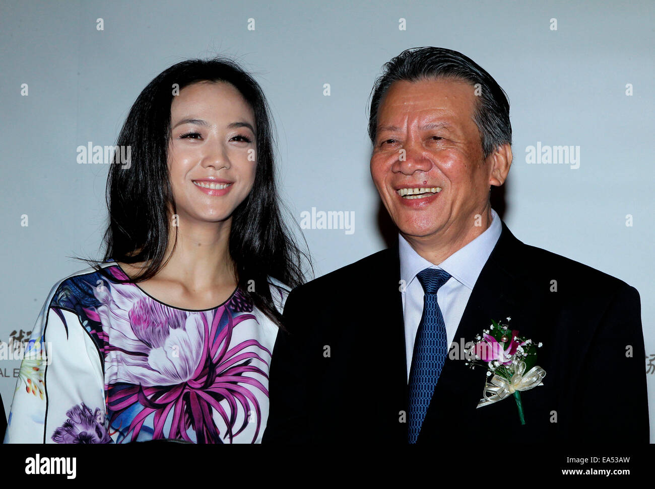 Tang Wei attends her father's calligraphy and painting exhibition in ...