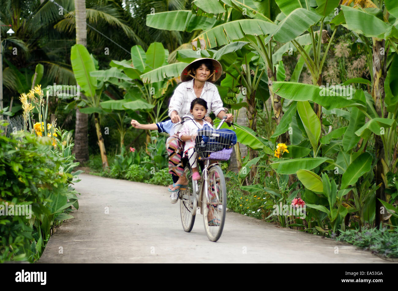 Ben tre bicycle hi-res stock photography and images - Alamy