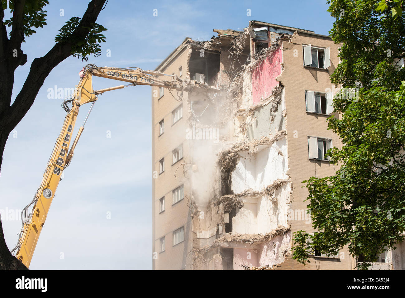 Demolition of hight rise residential tower block in Stamford Hill ...