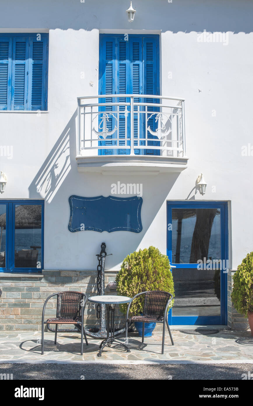 Typical greek house hi-res stock photography and images - Alamy
