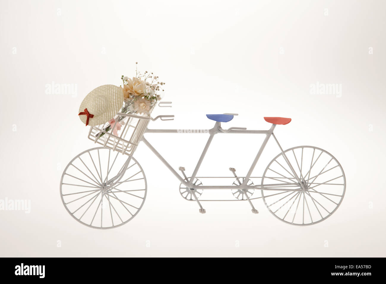 Vintage bicycle decoration Stock Photo - Alamy