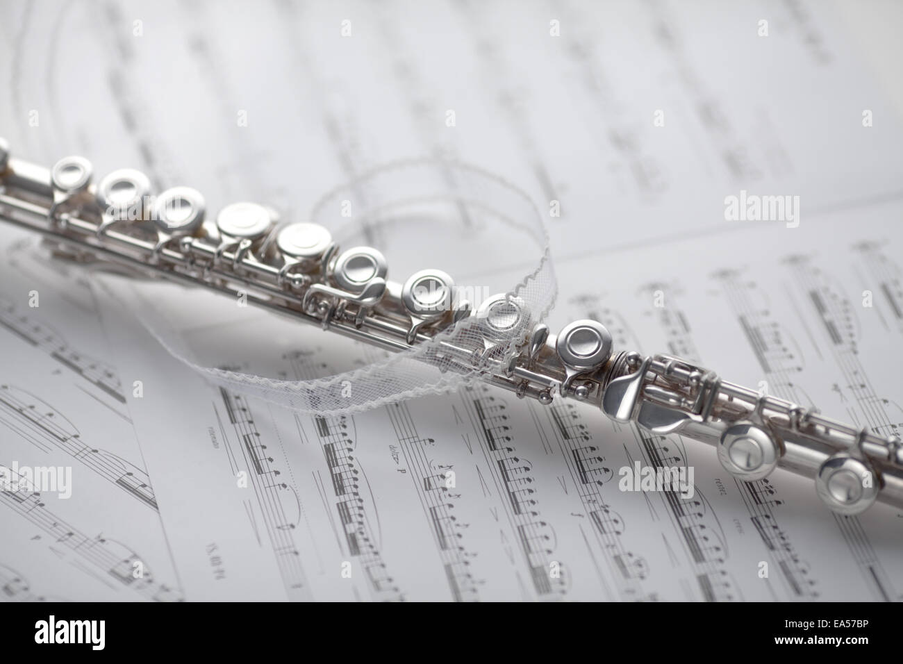 Flute and music paper hi-res stock photography and images - Alamy
