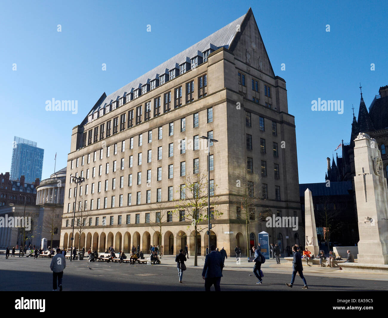 Town Hall Extension Building with war memorial on St Peter`s Square ...