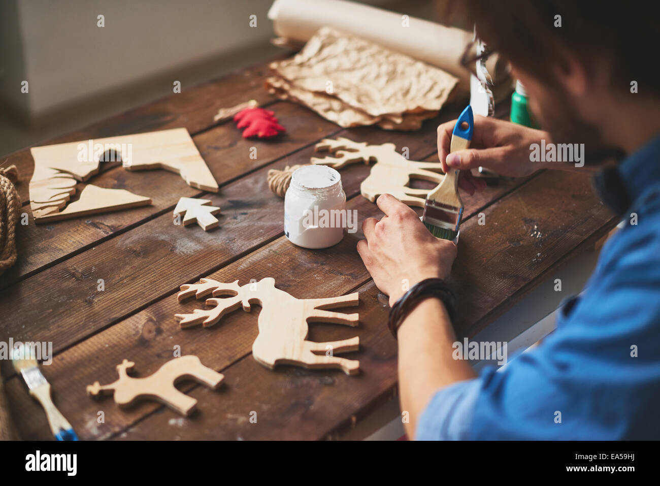 Craftsman painting hi-res stock photography and images - Alamy