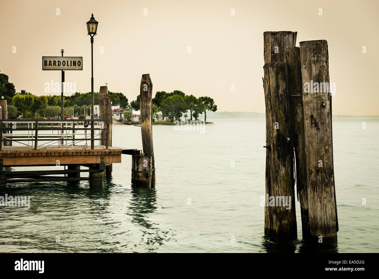 Mooring stakes hi-res stock photography and images - Alamy