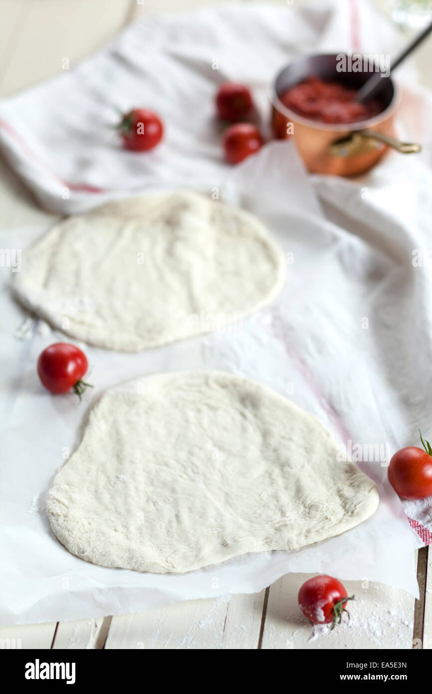 Preparation of homemade pizza Stock Photo - Alamy