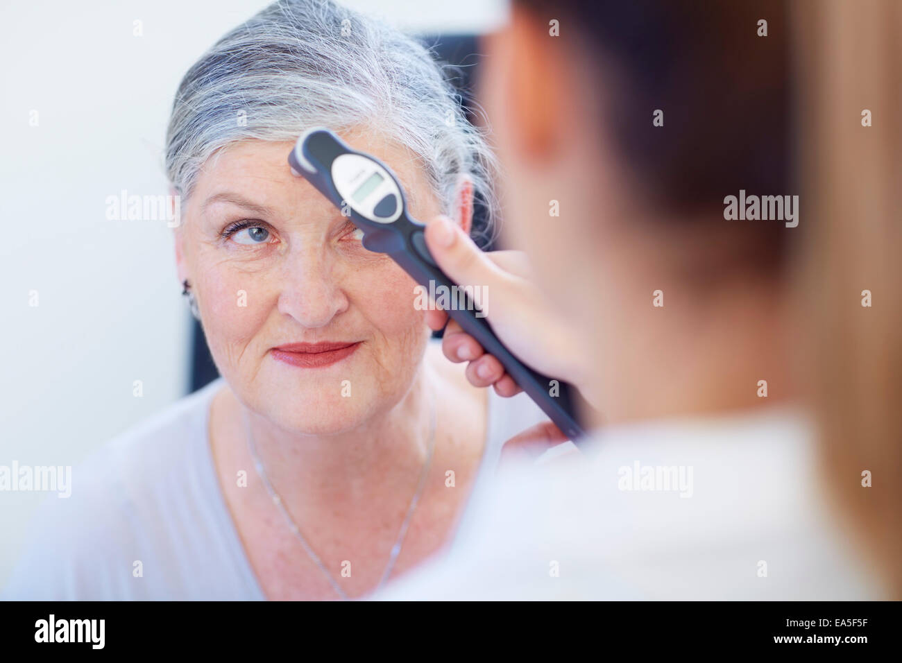 Senior woman vision test hi-res stock photography and images - Alamy