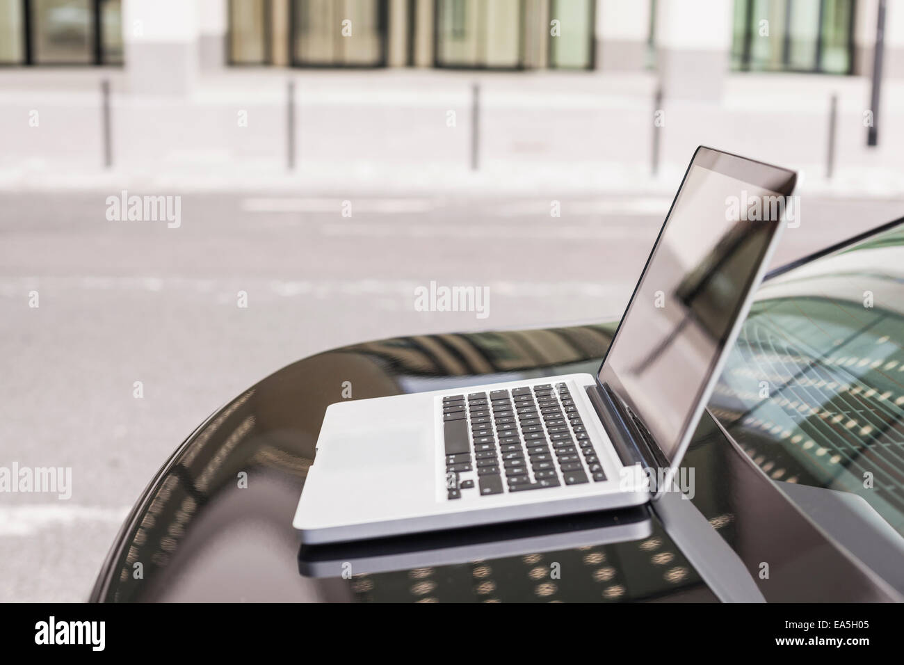 Car on keyboard hi-res stock photography and images - Alamy