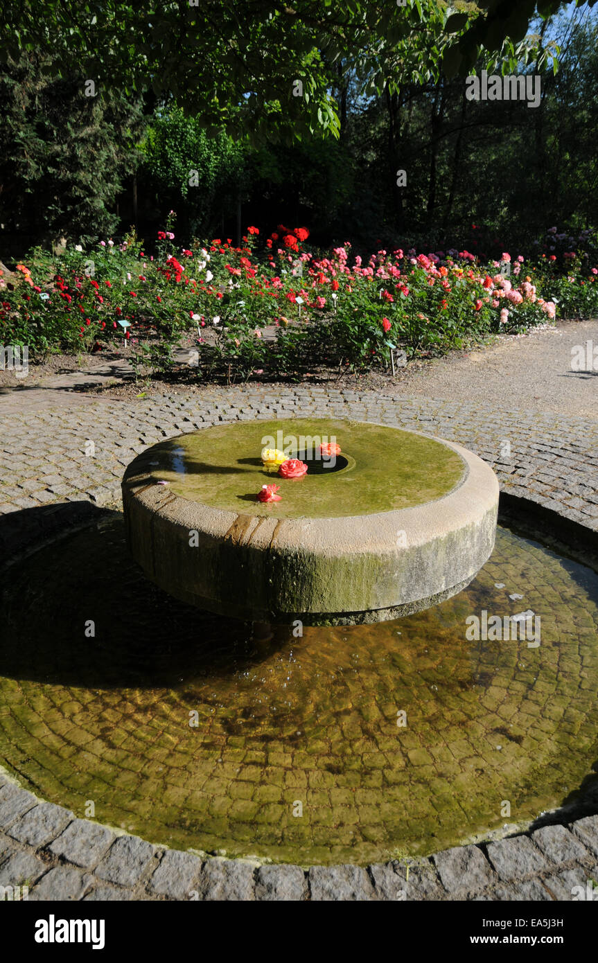 The bubbling well hi-res stock photography and images - Alamy