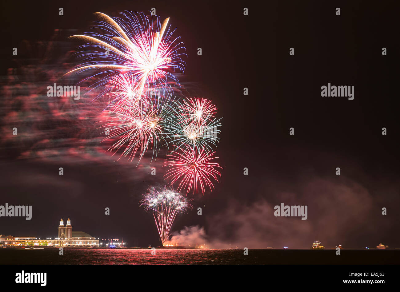 Navy Pier Fireworks Chicago High Resolution Stock Photography and ...