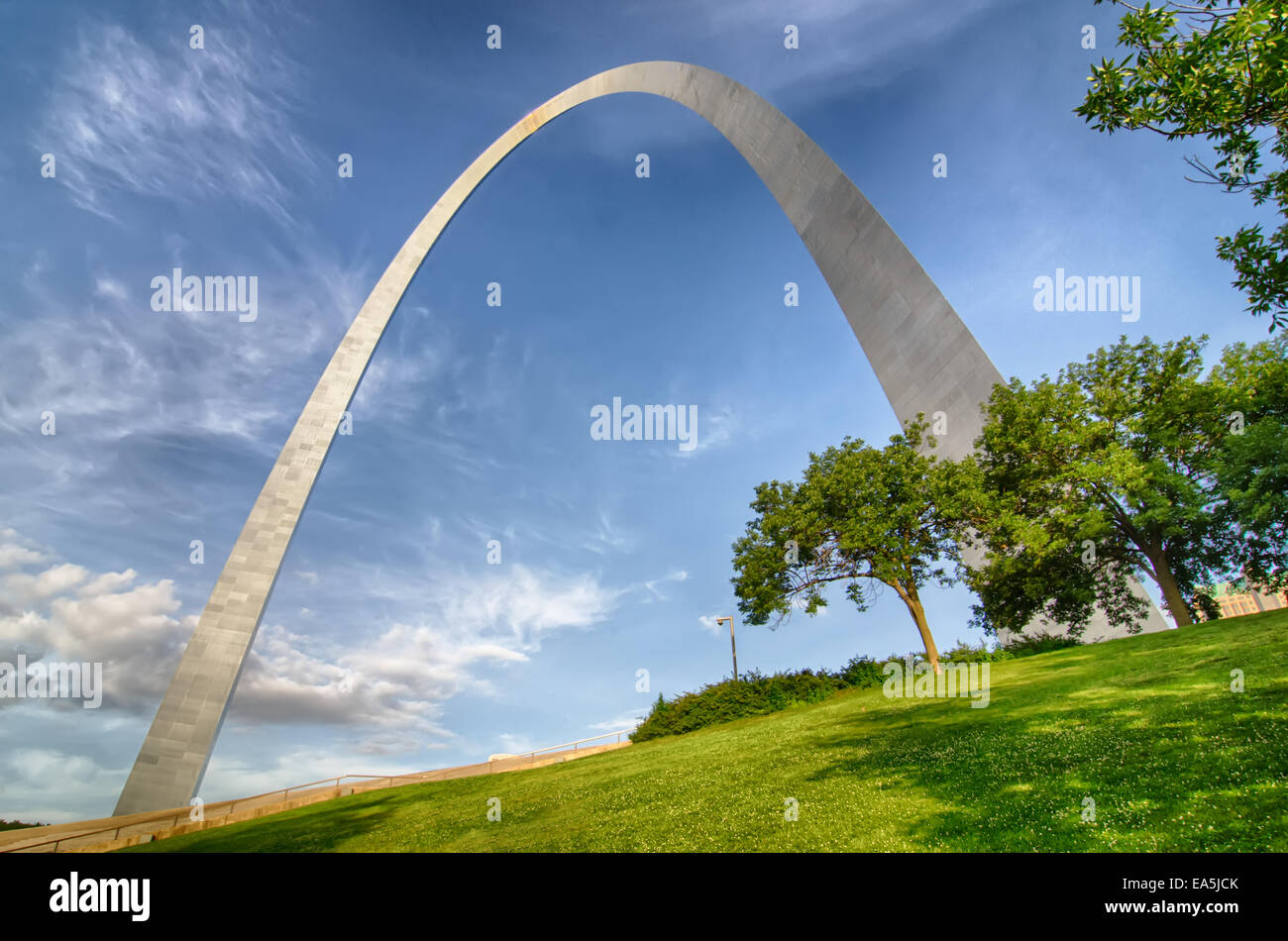 gateway arch in st louis missouri Stock Photo - Alamy