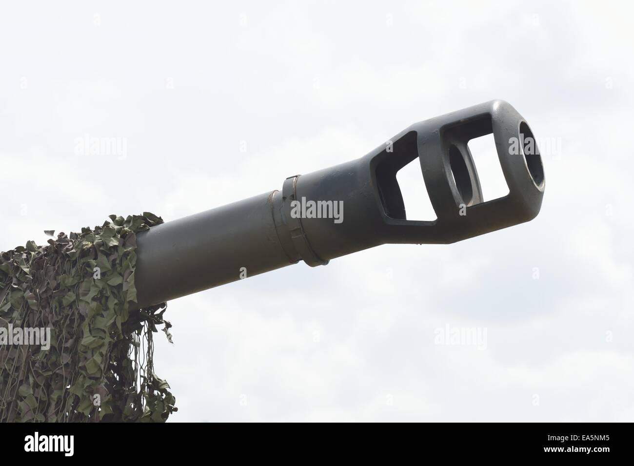 Gun tank hi-res stock photography and images - Alamy