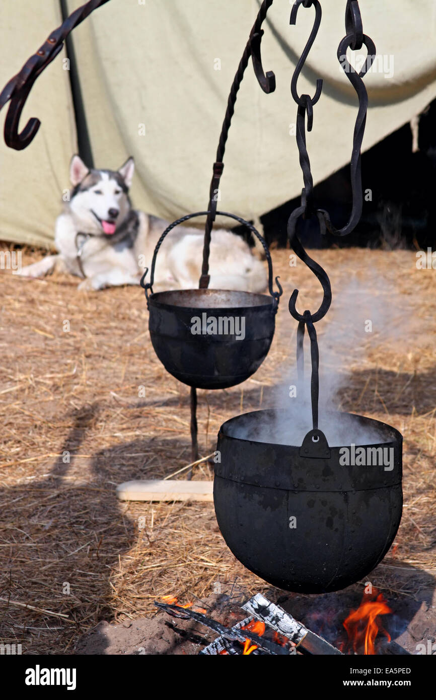 Viking camping hi-res stock photography and images - Alamy