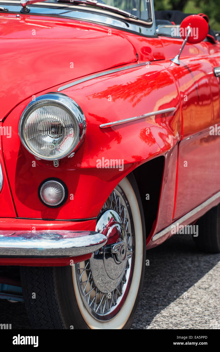 Front view of the red veteran car Stock Photo - Alamy