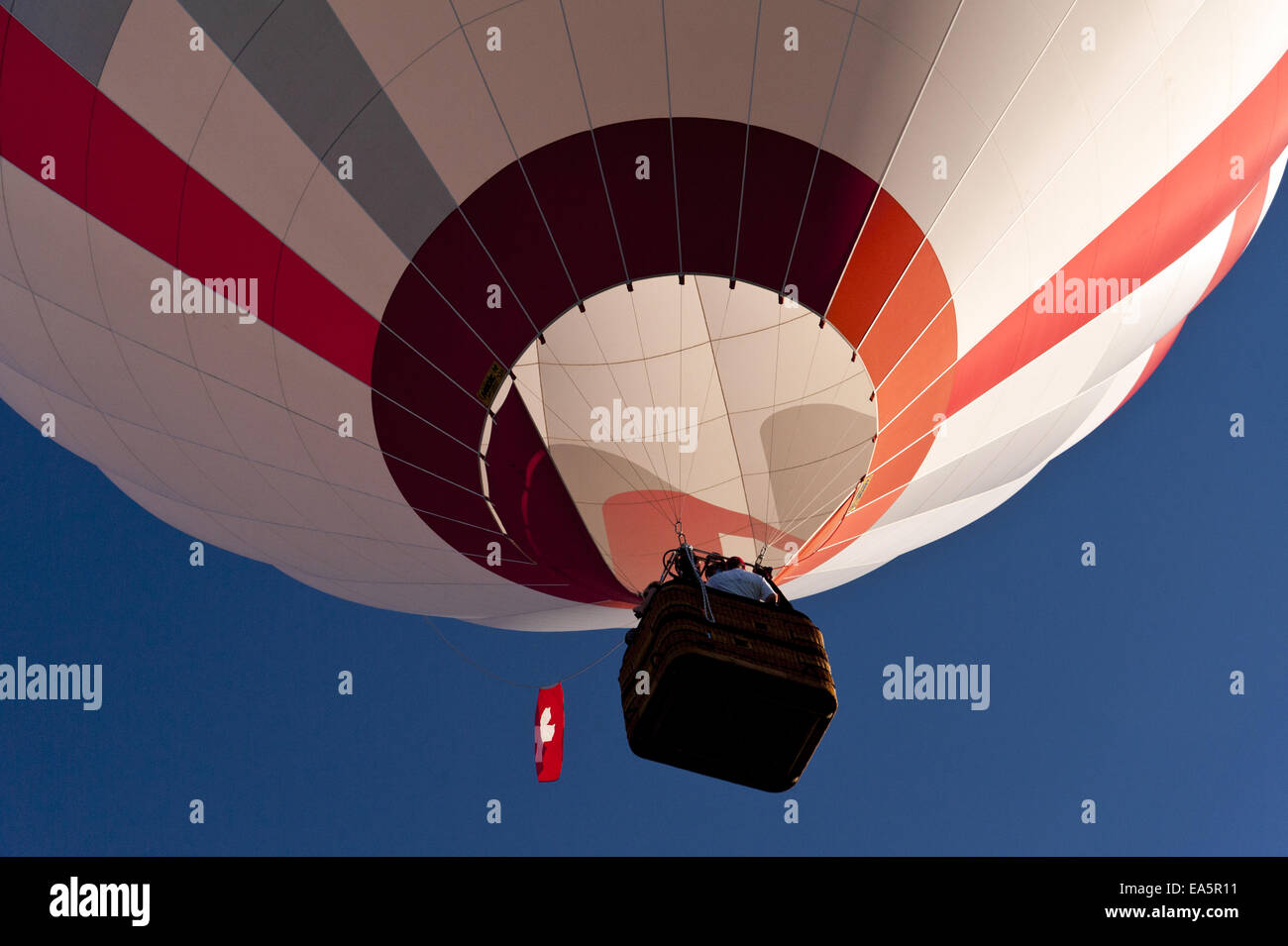 Internationale balloon sail hi-res stock photography and images - Alamy