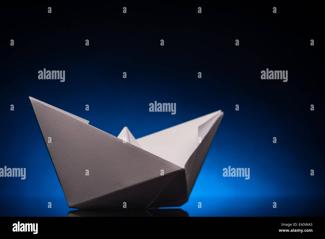 origami paper ship Stock Photo - Alamy
