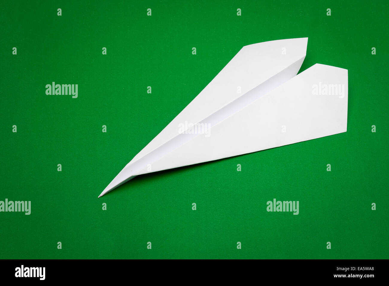 Paper plane hi-res stock photography and images - Alamy